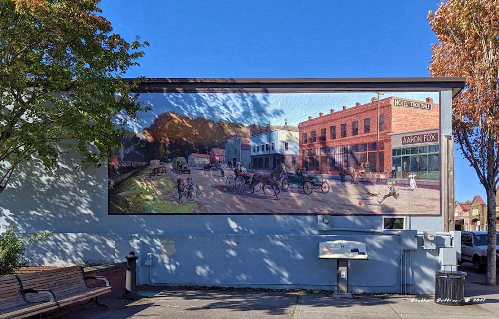Mayors Square Mural in Troutdale: Monday Murals - bend branches