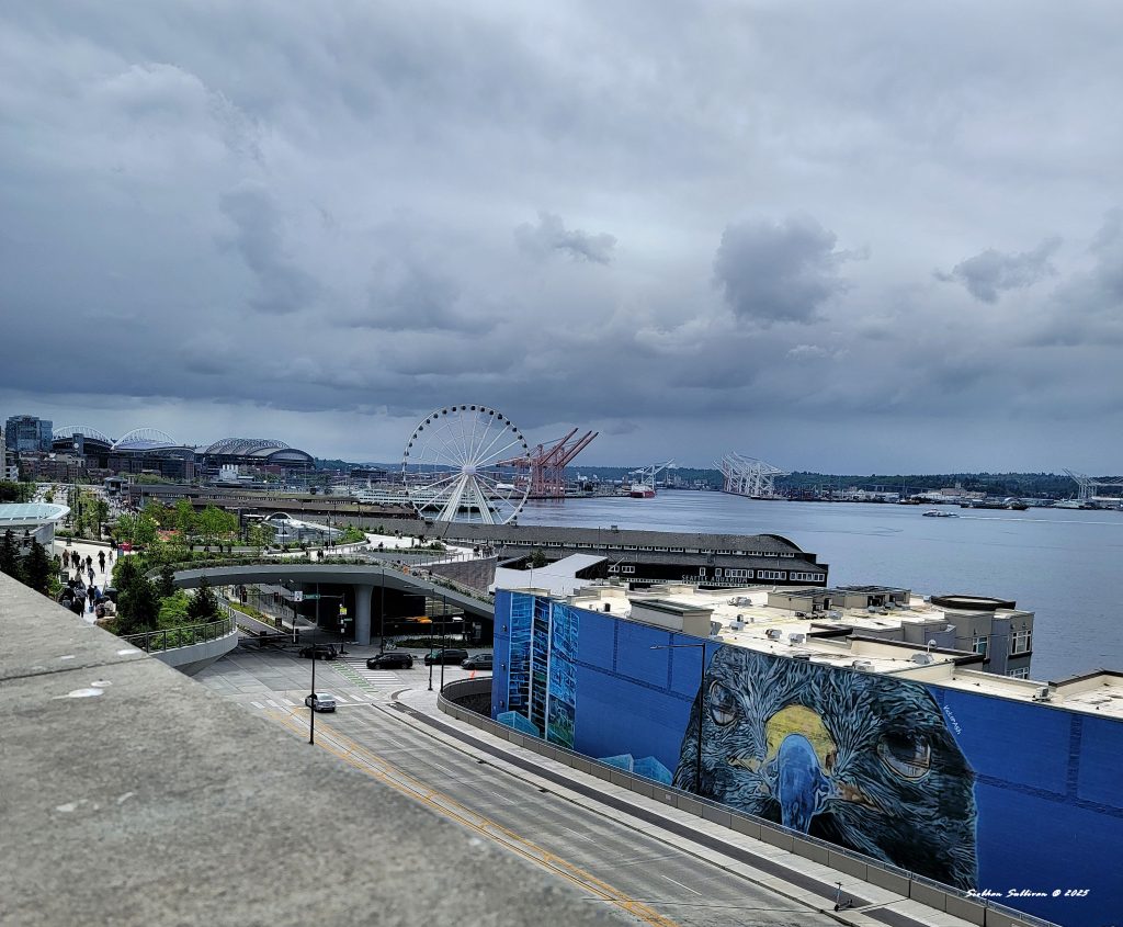 Seattle waterfront mural: MM & WWE - bend branches